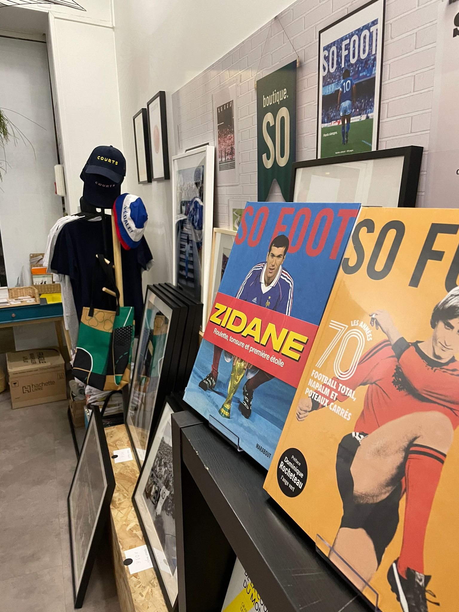 Pop & Kop : la boutique éphémère 100% culture et sport – Courts Club